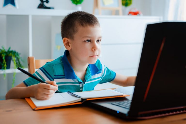Cours à distance : des conseils pour s'y adapter | Centre Mosaïque